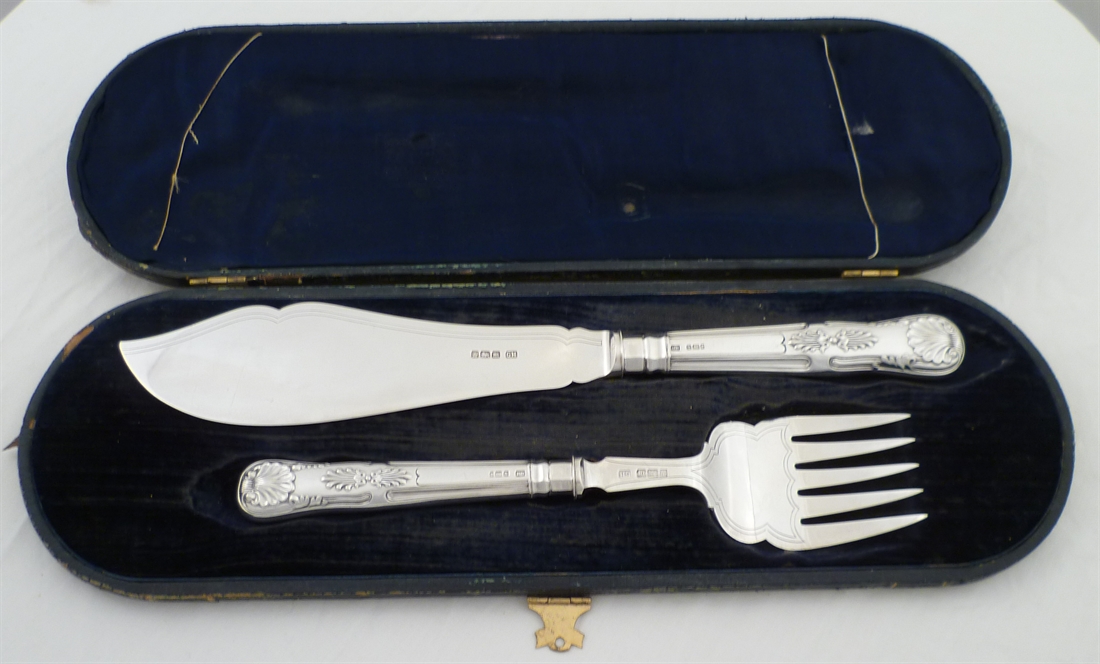 Large Edwardian silver King's pattern serving knife and fork George ...